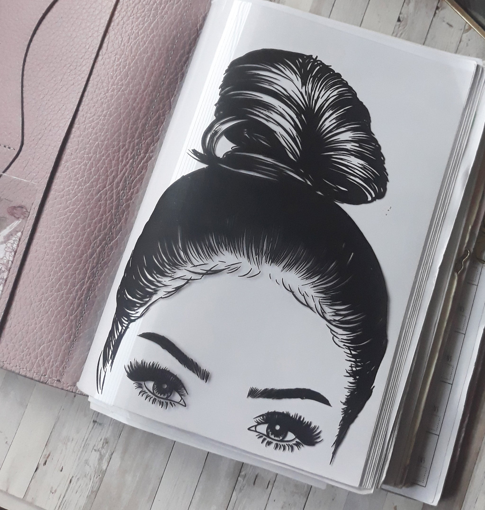 Acetate "Peek bun lady" Dashboard